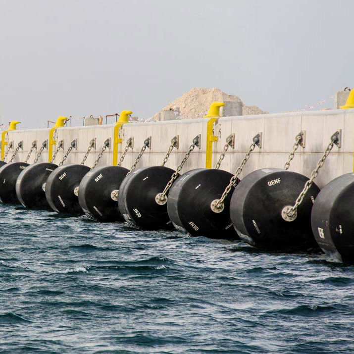 Polyurethane Closed Cell Foam Boat Fenders 2500mm*4000mm For Dock Ship