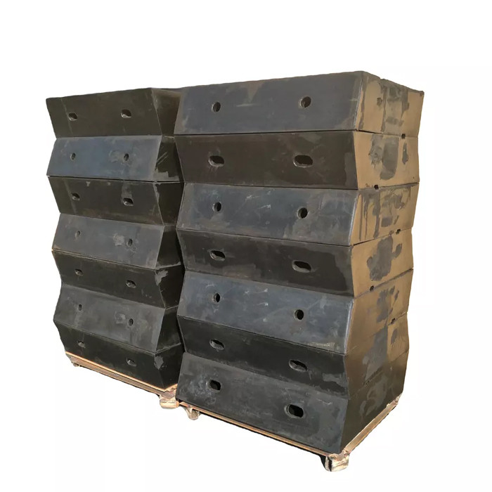 Anti Aging Natural Rubber Leg Fender UHMW-PE Pads For Port Quay