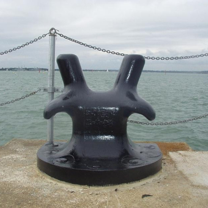 ISO 13797:2020 Mooring Bollards Horn Type Staghorn Bollard For Ship Docking